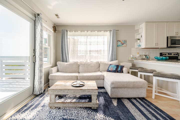 “Whitecaps” Surf City Beachfront Townhome - Surf City, NC