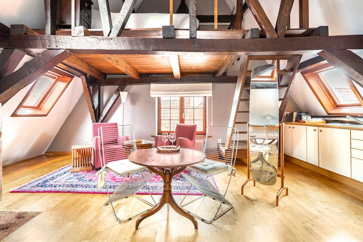 17th Century Attic Rooms - 布魯日