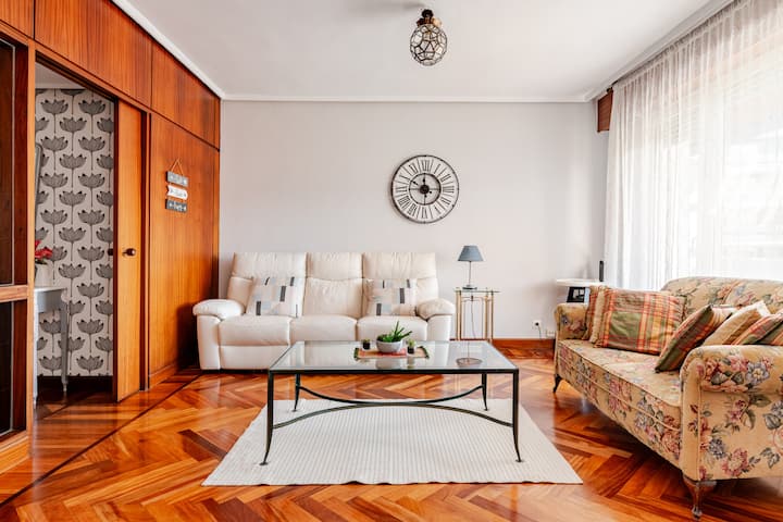 Siente Bilbao - Feel At Home - Parking Gratis - Bilbao