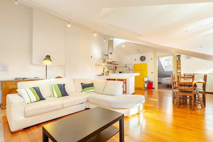 Cozy Attic In The City Center - Trieste