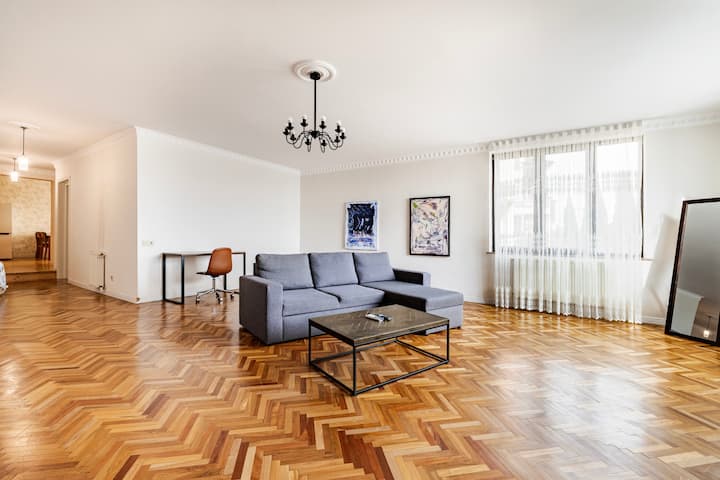 Historic Vista Suite - Tbilisi