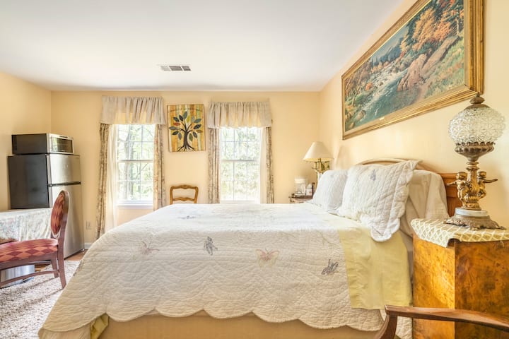 City Studio In The Country - Marietta, GA