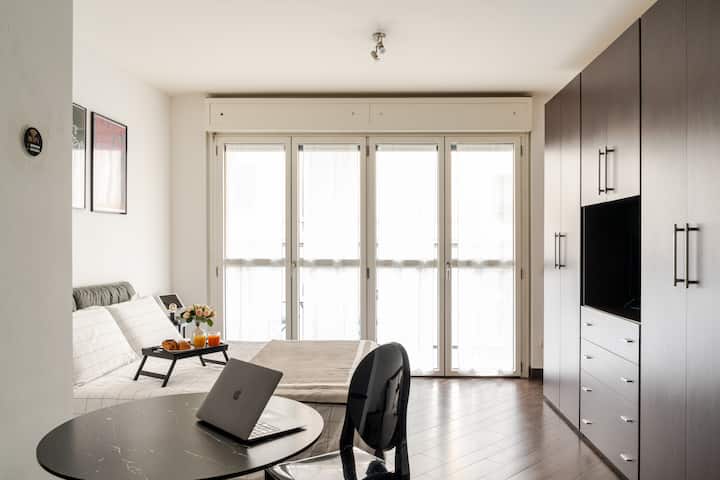 Modern Apartment With Private Parking Duomo, Milan - Milão