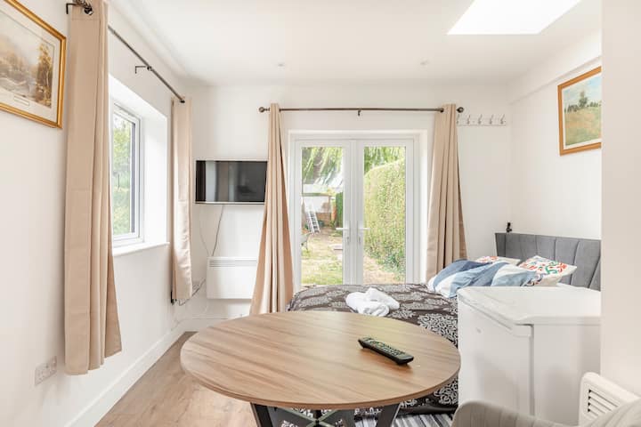 Great Annexe - Reading