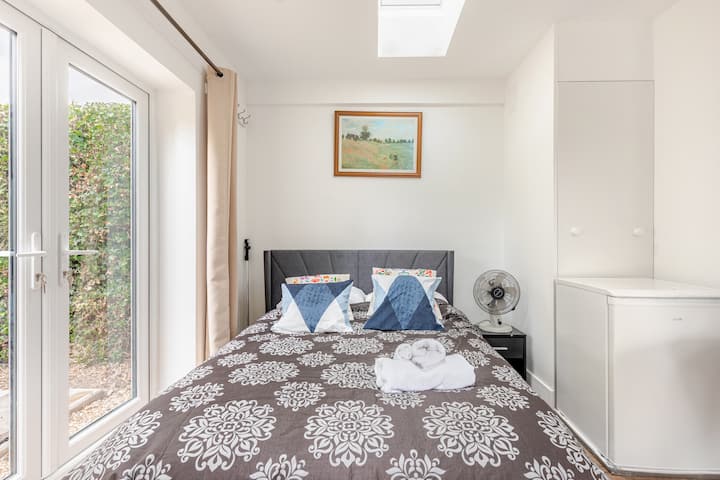 Great Annexe - Reading