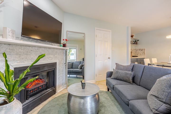 Cozy One-bed Apartment In Heart Of Herndon. - Reston, VA