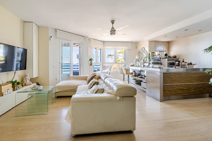 Ocean Views ,Modern Apartament ,Paseo Marítimo - Almería
