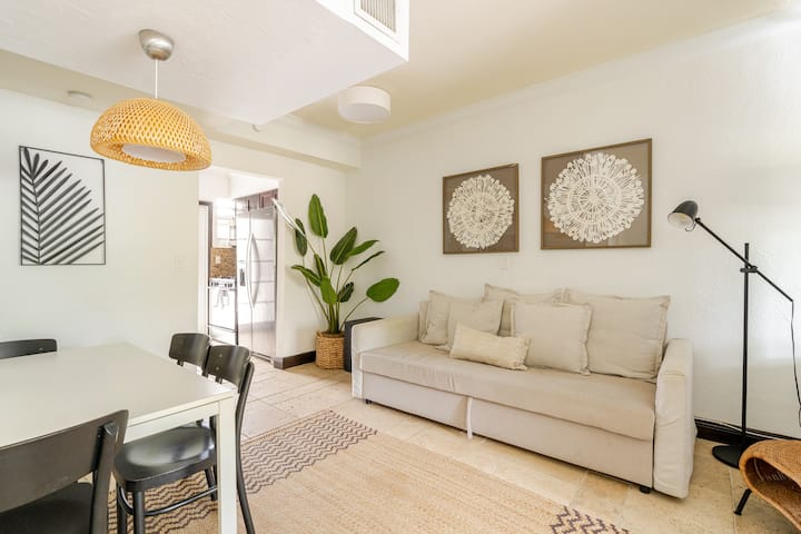 Palm Suite | Resort Passes Available | Parking - Miami Beach