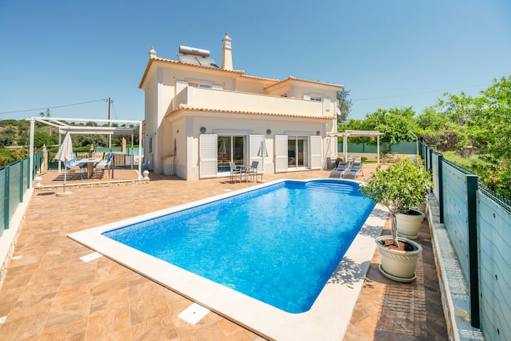 B&b Villa Piscina - Laranjeira -Vista Ao Cerro - Vilamoura