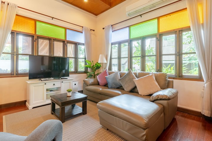 Spacious 2-bedroom House Near Nimman Road - タイ チェンマイ
