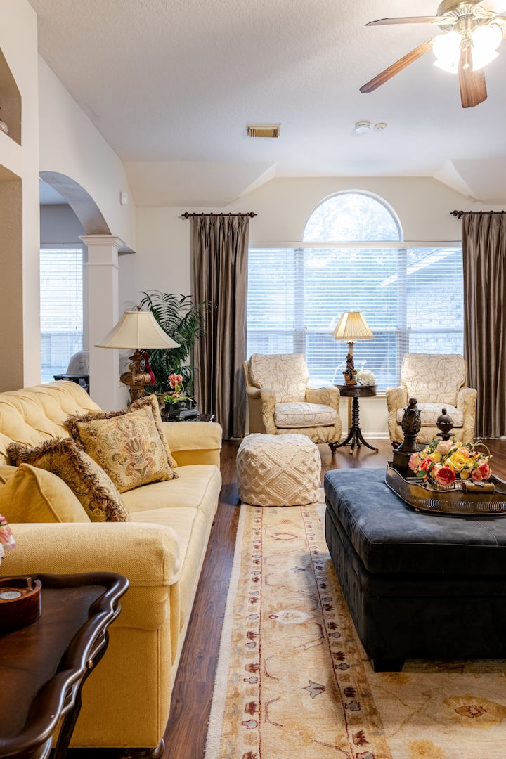 Luxury Woodlands Home Minutes From Houston! - The Woodlands, TX