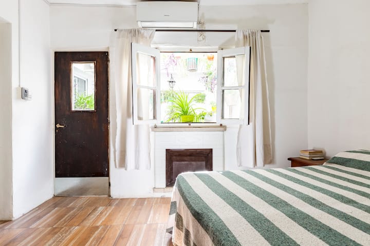 Habitación Con Baño Privado Cerca Del Centro. - Mendoza
