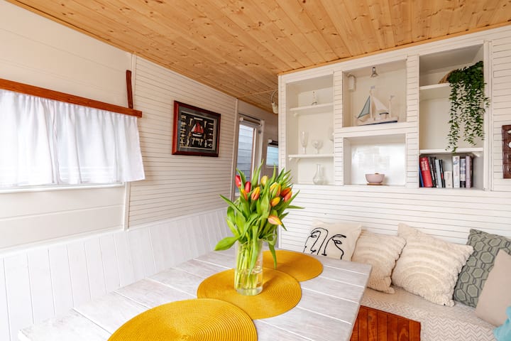 Anahita - Town 10' Walk, Parking Free, Ac, Views! - Prague