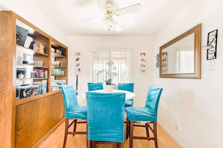 Newly Remodeled Romantic Rejuvenate Private Room - Orange, CA