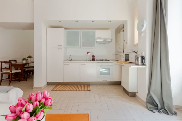 Acogedor Apartamento De 2 Dormitorios Y Baños - Italy