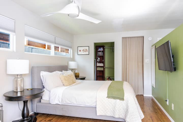 Sunny & Modern Studio Guest House - Culver City