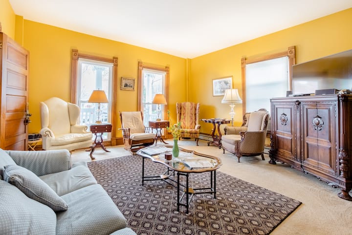 5-elizabeth Hickey, Gourmet Breakfast, Outdoor Hot Tub, Center Of Village - The Jefferson Inn - Ellicottville, NY