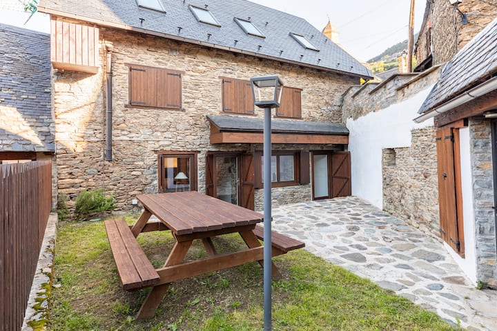 Con Garaje&guardaski En Baqueira Val De Ruda - Vielha