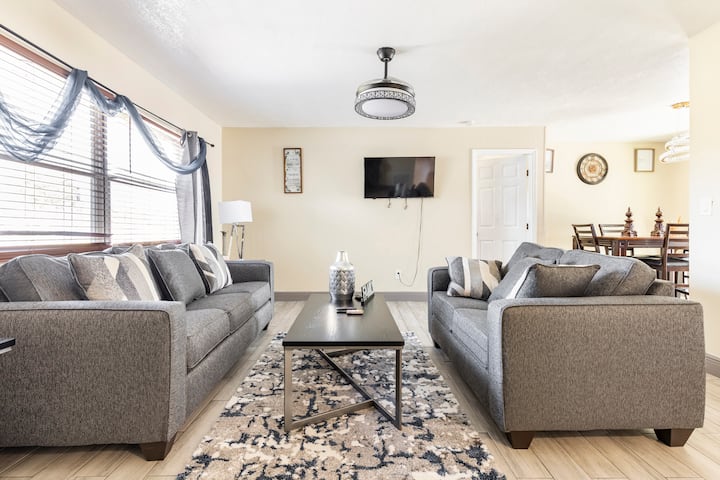 Orlando Vacation Rental Near Universal Hot/tub - Camping World Stadium - Orlando