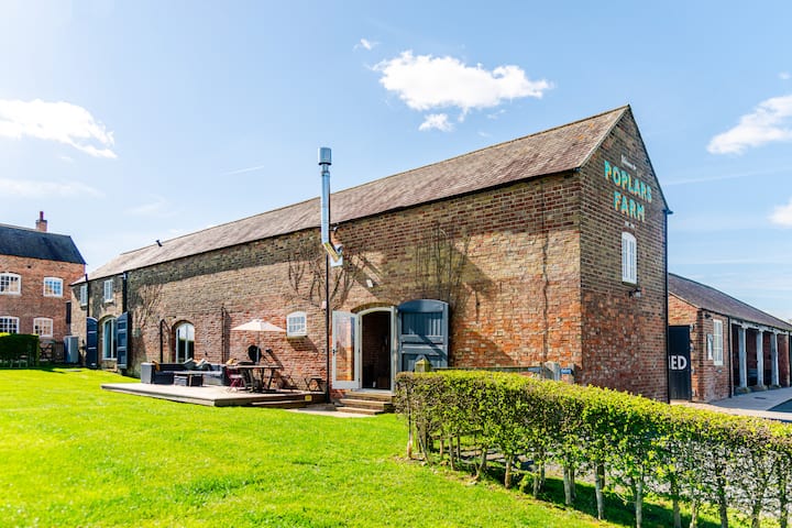 The Big Barn At Poplars Farm - Completely Unique - Melton Mowbray