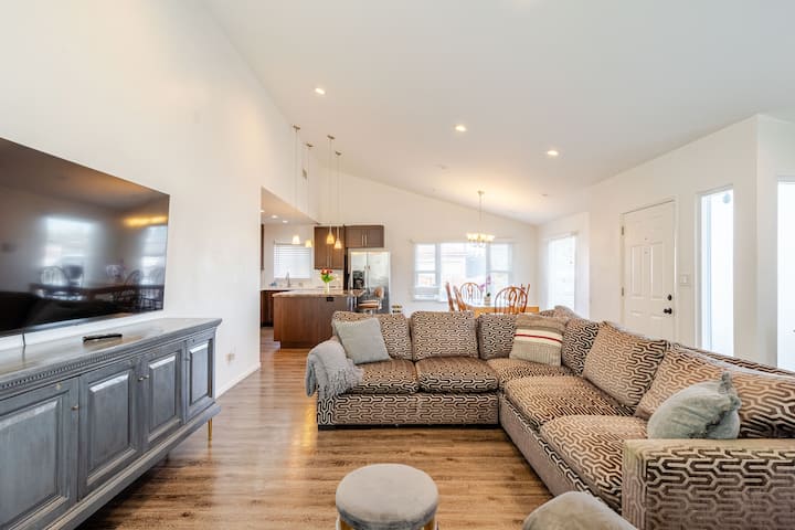 Modern Luxurious 4bdrm Home With Private Backyard - 맨해튼비치