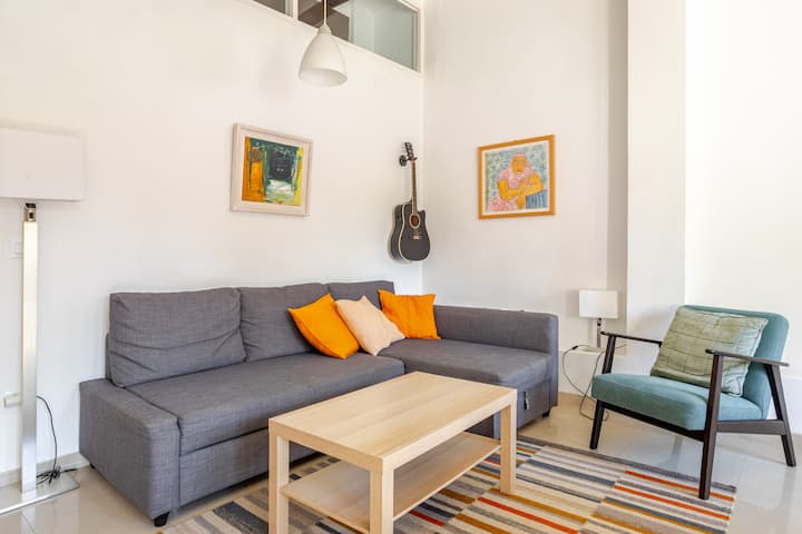 Stylish Apartment In Leafy Location - Valencia
