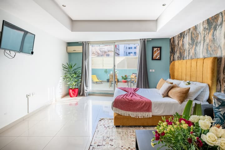 Life Is Magnifique Dans Un Studio Avec Terrasse - Casablanca