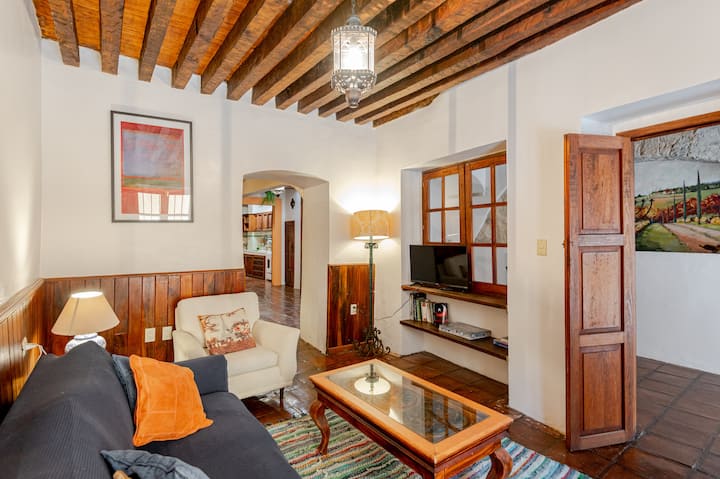 La Casona Del Centro, 4hb, 3ba, 9px Con Terraza - Guanajuato