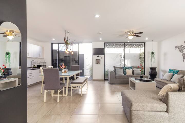 Deckhouseqro - 170m2+2parking+3tvs+netflix+alexa! - Querétaro