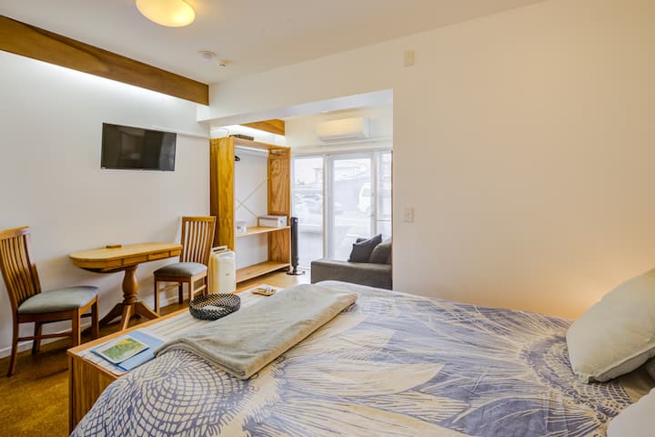 Lyall Bay Studio - Wellington