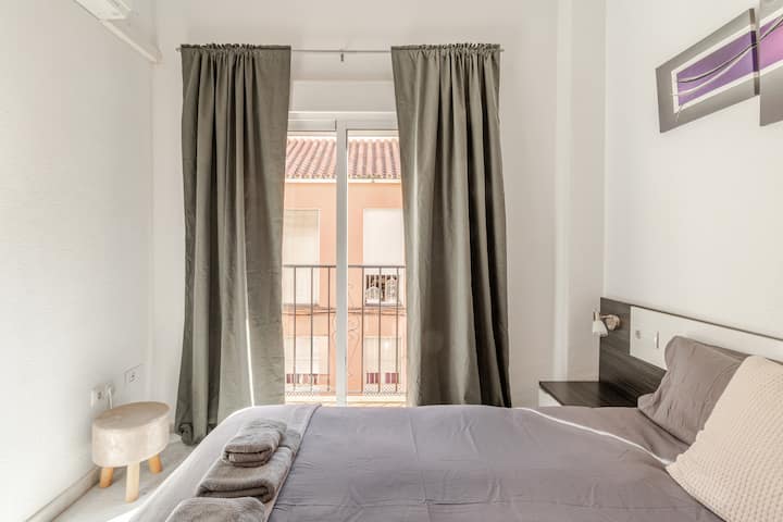 Prime Location In Málaga – 15 Min Walk To Old Town - Malaga