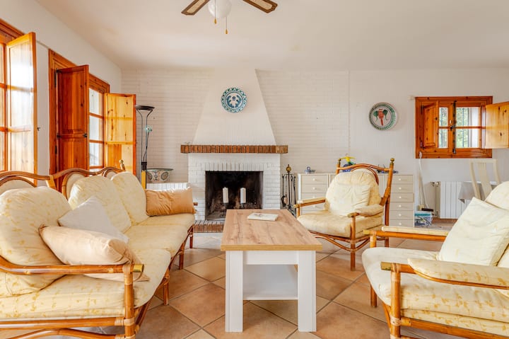 Finca Privada En Andalucía Con Una Gran Piscina, Jardín, Sauna, Parrilla, Para 14 Personas. - Tolox