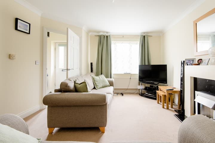 Close To Cheltenham Racecourse And Town Centre - Cheltenham