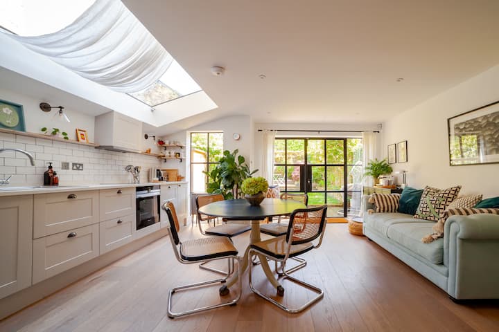 Stunning Period 1 Bed Apartment In South London - Covent Garden - London