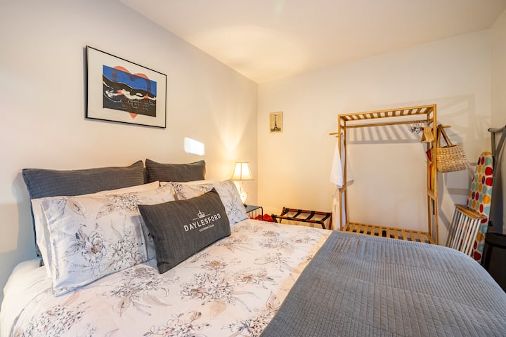 Studio Solaris - Luxurious Large Bathtub - Daylesford