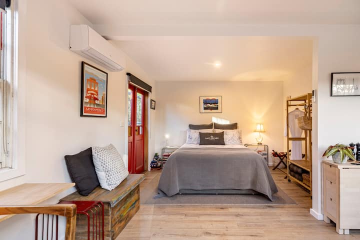 Studio Solaris - Luxurious Large Bathtub - Daylesford