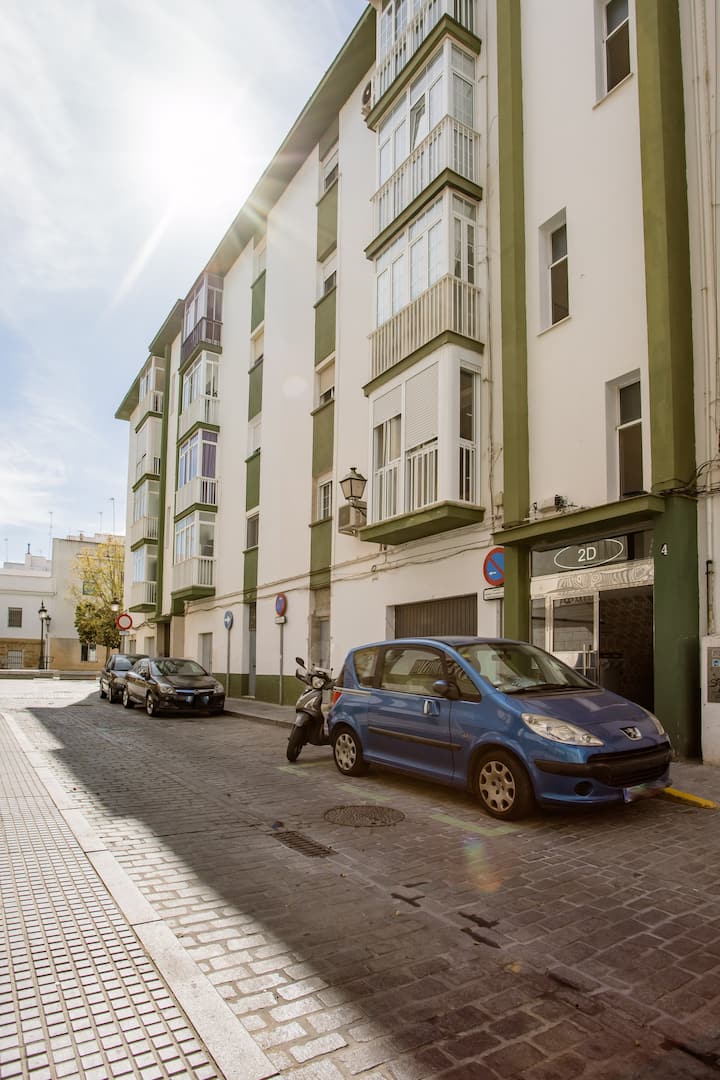 Habitacion Privada En Pleno Barrio De La Viña - Cádiz