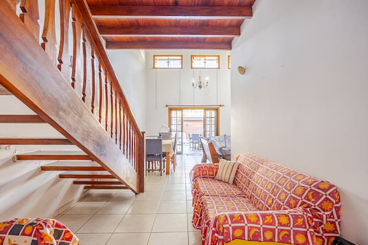 Casa Rosa Enseada Ubatuba Piscina E Próxima Praia - Ubatuba
