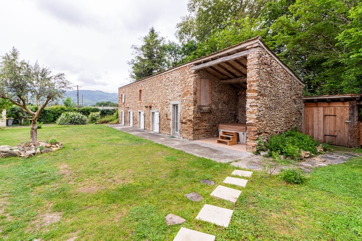 Gîte De Charme 25p Au Pied De La Montagne Noire - Pont-de-Larn