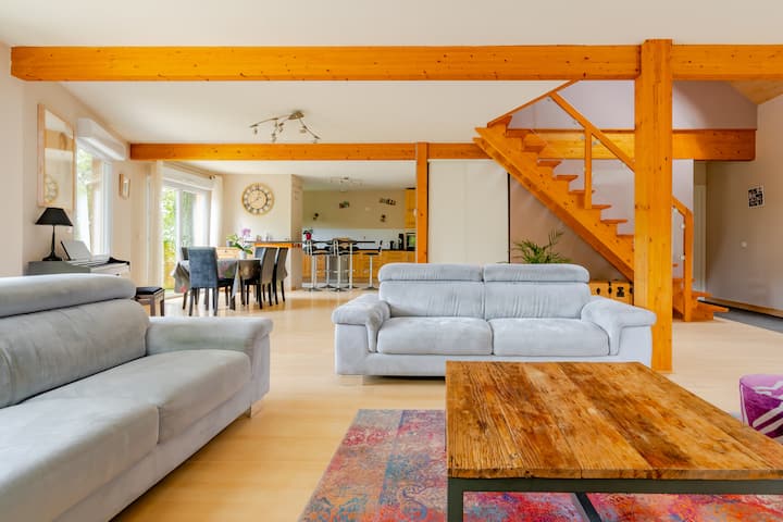 Maison Spacieuse Et Très Lumineuse. Poêle à Bois - Bourgogne-Franche-Comté