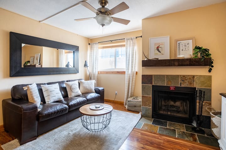 Visit Park City - 1bd/1ba Condo In Prime Location - Cecret Lake