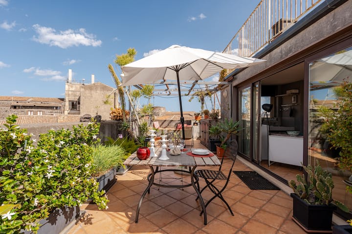 Penthouse Avec Terrasse, Vue Sur L'etna - Catania