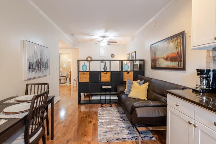 Beautiful & Cozy Private Apartment In Family Home - Duluth, GA