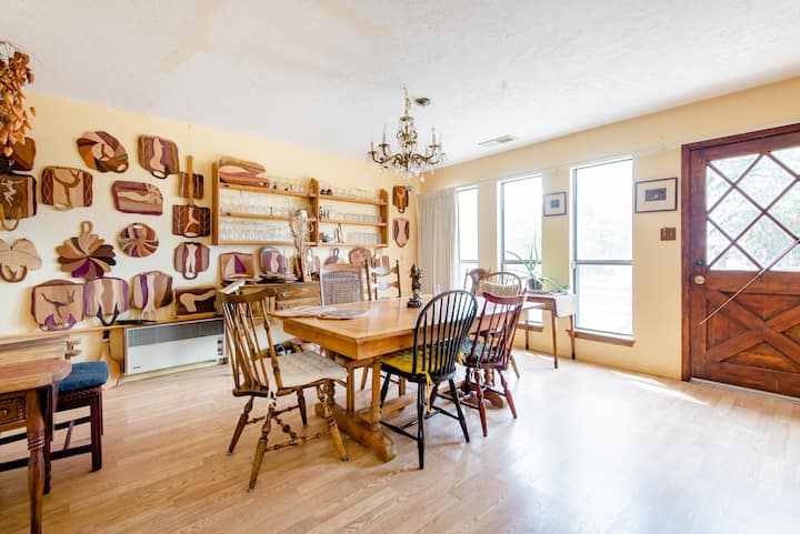 B. 2nd Queen Bedroom, Bathroom Adjacent - Santa Fe, NM