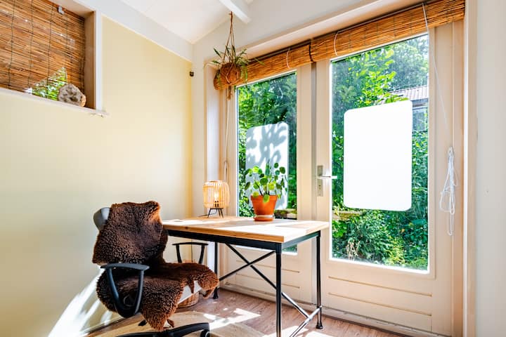 Romantic Guest House In Cozy Neighbourhood - Hilversum