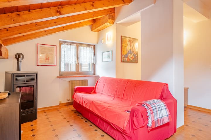 Mansarda Nelle Dolomiti - Attic In The Dolomites - Caprile