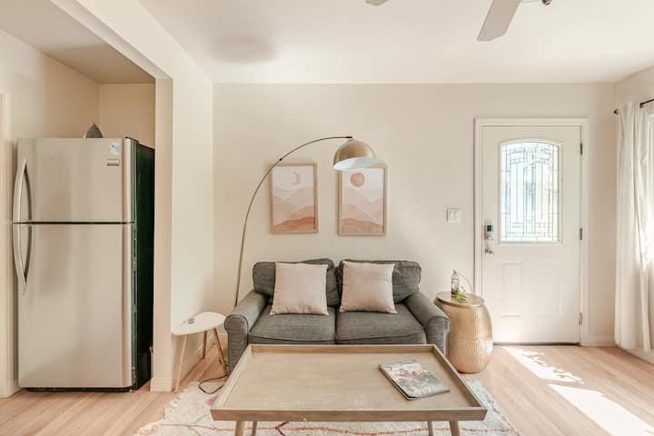 Ojai Guest House With Private Entrance & Garden - Ventura County, CA