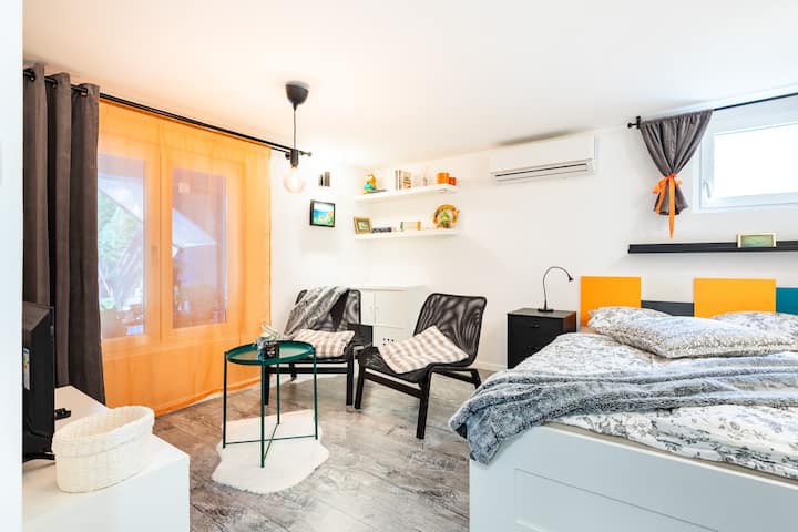 New Studio Apartment Emmy With Free Street Parking - Sesvete
