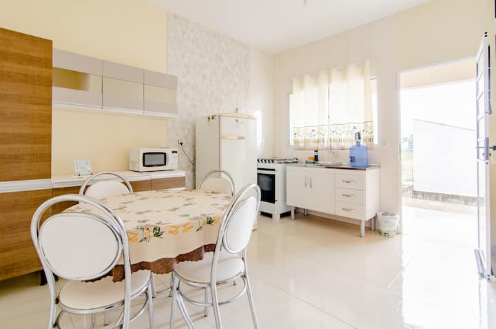 Quarto Individual Com Muito Conforto Em Itatiba - Itatiba