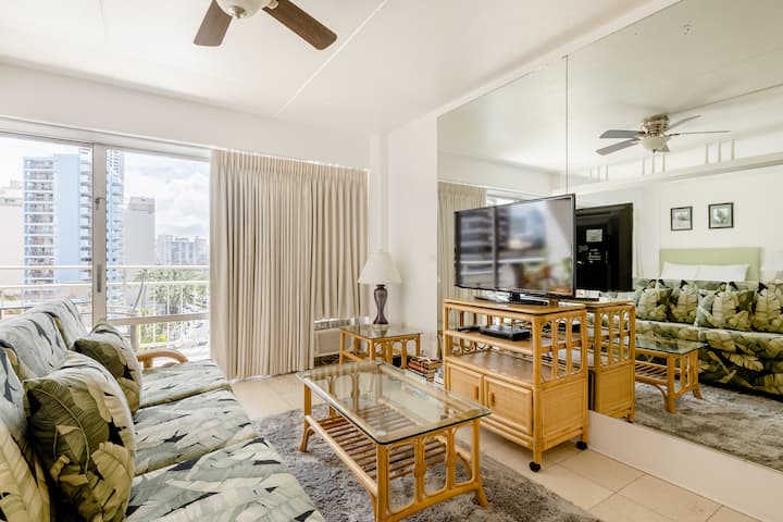 Waikiki Beach Home For You! - Honolulu
